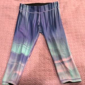Ivivva | Pants & Jumpsuits | Ivivva Reversible Cropped Leggings | Poshmark
